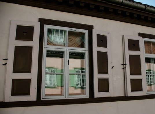 WINDOW STYLE SERIES: CASEMENT WINDOWS AND THEIR FEATURES - Renewal by ...